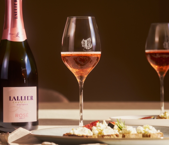 Decoding the Art of Perfect Champagne and Food Pairings